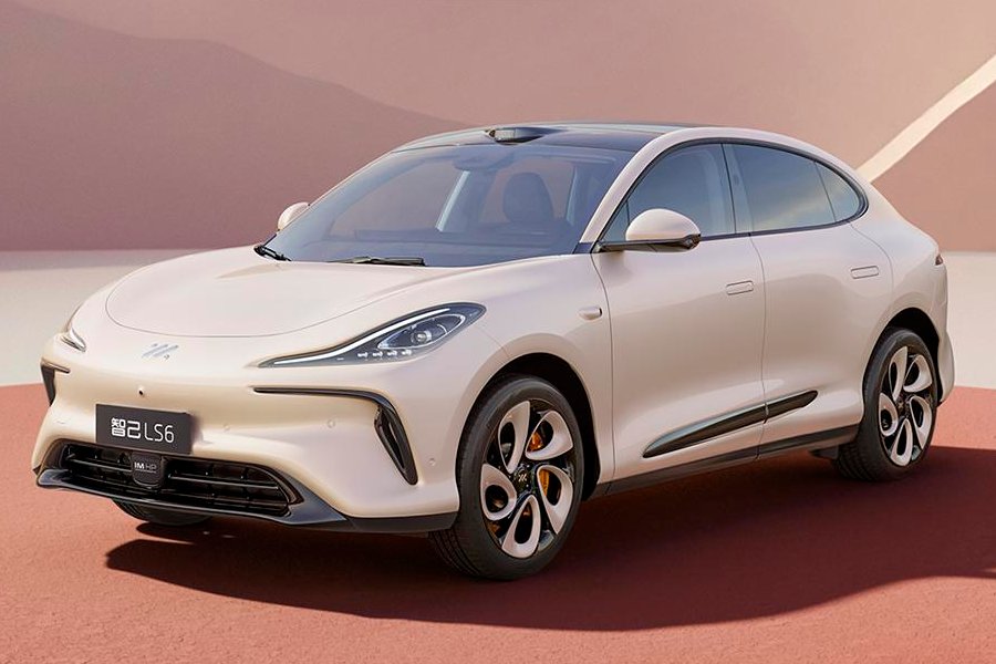 IM LS6 EV الصور الرسمية